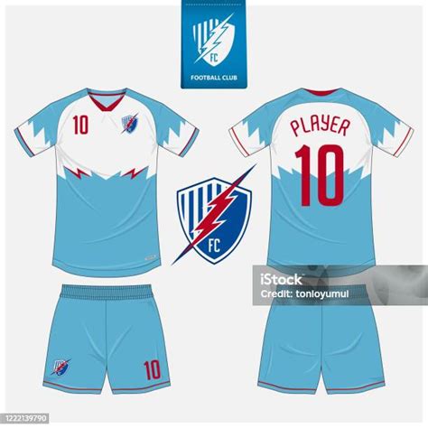 스포츠 클럽에 대한 축구 유니폼 또는 축구 키트 모형 템플릿 디자인 축구 티셔츠 스포츠 반바지 조롱 정면에서 축구 유니폼 뒤쪽보기 플랫 디자인의 축구 로고 벡터 T 셔츠에