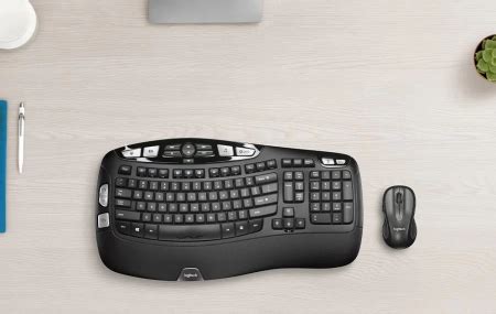 Logitech MK550 Keyboard Mouse