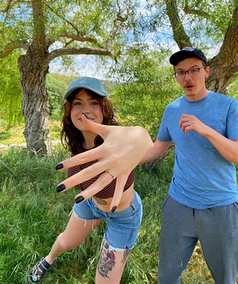 Anisa Jomha Instagram Star And Idubbbzs Wife — Why Did Idubbbz Take Her Last Name Acp Congo