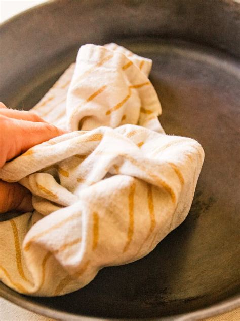 Cleaning Rust Off Of Cast Iron Cast Iron Skillet Cooking