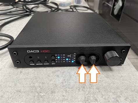 Plugs To Protect The Headphone Amps Output From Dust Does It Make