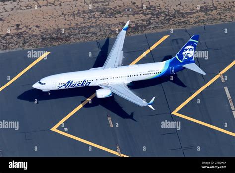 Alaska Airlines Boeing 737 900 Landing At Lax Airport Usa Boeing 737