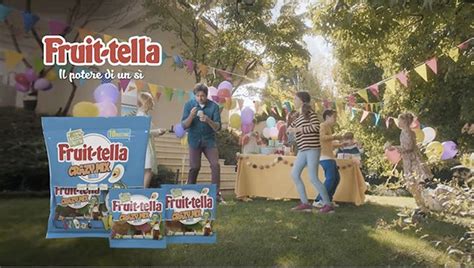 Le caramelle Fruittella Crazy Mix arrivano in tv con un nuovo spot