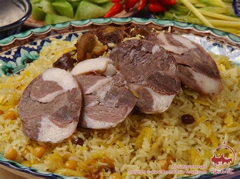 Казы - домашняя колбаса из конины. Блюда узбекской кухни.