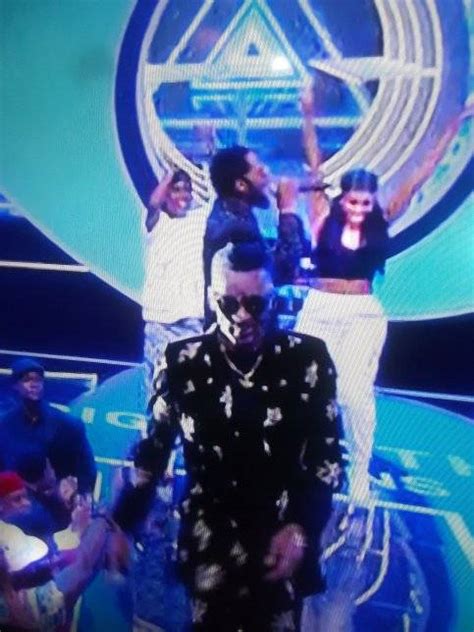 watch passion java jumps on stage with d banj on big brother titans