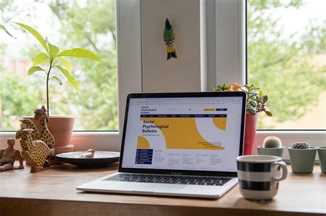 Hide Header On Scroll Down Show On Scroll Up By Marius Craciunoiu