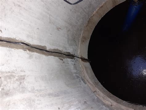 Monitoring Cesspool Level Using Esp32 And Jsn Sr04t Ultrasonic Sensor