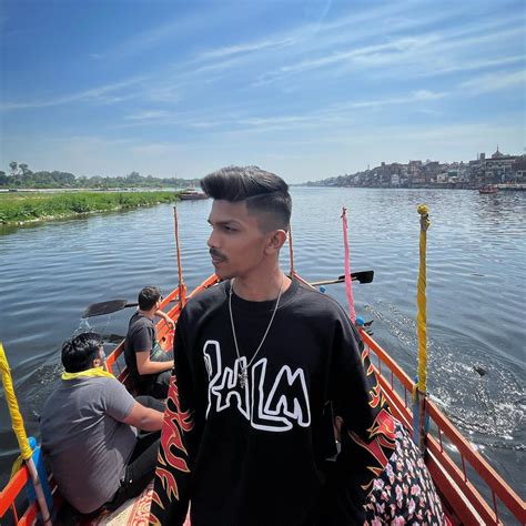 Ritikyadav888 🙏 ️‍🔥 जय श्री राधे ️‍🔥🙏 Instagram