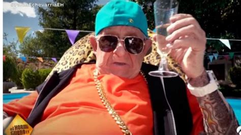 Daddy Melquiades El Abuelo Español Del Taca Taca Que Enseña Lo Fácil