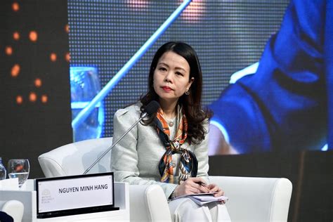 thúc đẩy ngoại giao trong thời kỳ khủng hoảng
