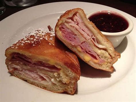 Monte Cristo Sandwich At Cheddars Delicious Monte Cristo Sandwich