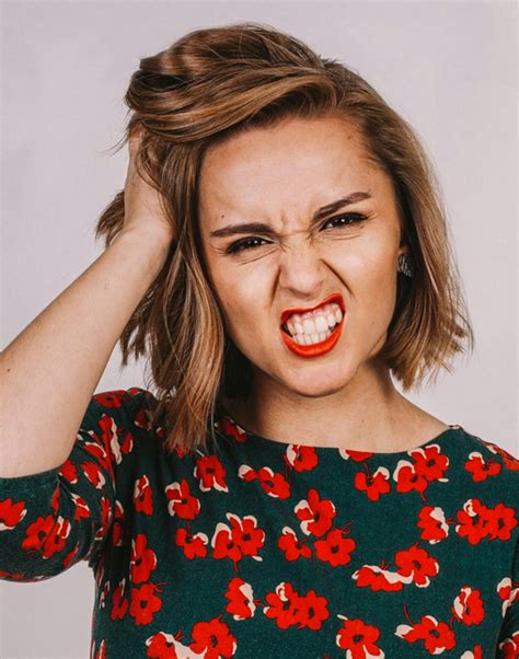 Hannah Witton Meet Youtubes Unashamed Sex Expert And Doing It Author