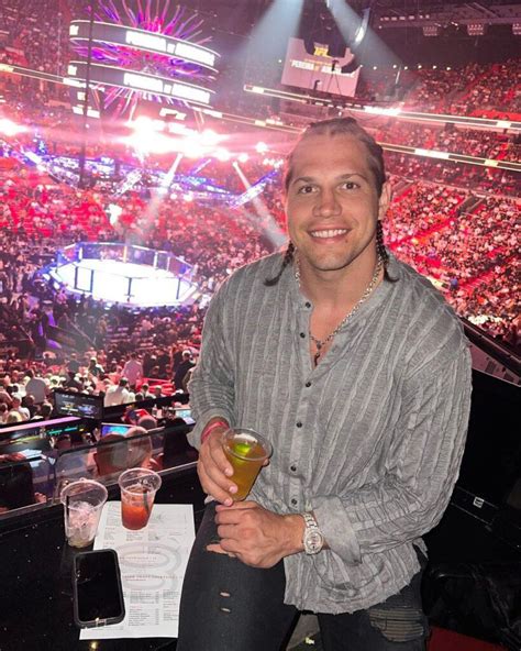 Ex Nfl Player Anthony Chickillo Tased By Cops After Meltdown