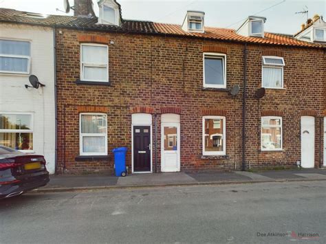 Driffield Yo25 5ng 2 Bed Terraced House £625 Pcm £144 Pw
