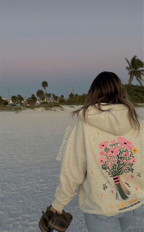 Pin By G On F O R E V E R F A M Summer Outfits Role Models Fashion