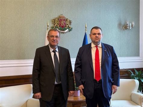 МЪЛНИЯ В ПИК Пеевски се срещна с Джевдет Чакъров в името на