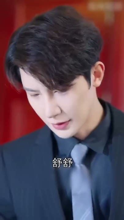 주주총회가 한창인데도 그는 단호하게 자리를 떠났다그녀가 외롭고 힘들다는 이유로결과는 상관없다 그는 바로 그녀 곁으로 달려갔다 네가 필요하면 나는 항상 여기 있을게