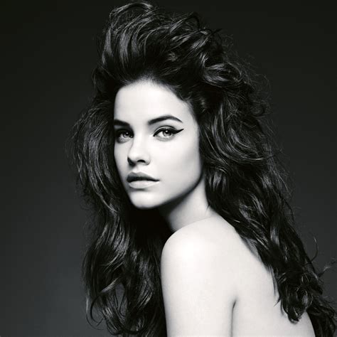 Download Wallpaper Girl Face Model Hair Makeup Black And White