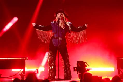 Dath Gruaige Miranda Lambert 2024 Miranda Lambert Heats Up The Acm