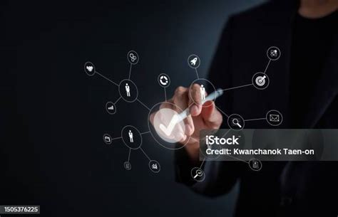 품질 보증 개선을 통한 체크리스트 품질 표준 표준화 인증 규정 서비스 및 표준 준수 개념에 대한 스톡 사진 및 기타 이미지 Istock