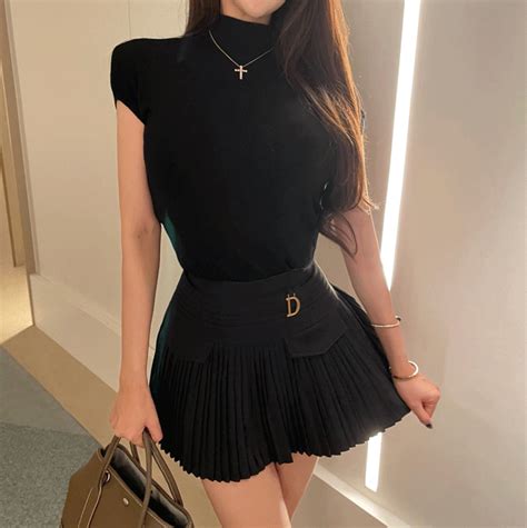 💗러블리하객룩데이트룩💗 가을 스커트 디오르 D버클 포인트 플리츠 2color 에이블리