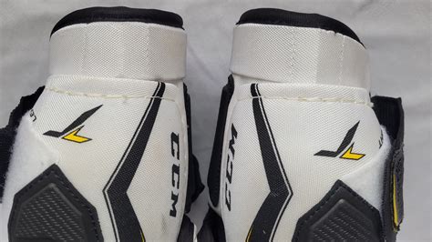 Ccm Ultra Tacks Pro Long Cuff Defect Large Pro Stock Elbow Pads