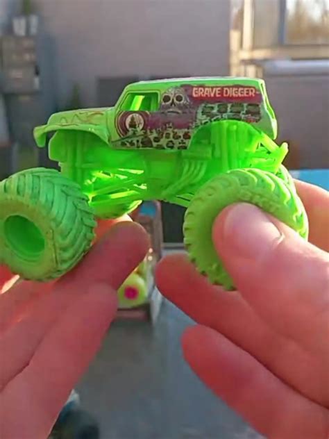 Monster Jam Grave Digger Verde El Camión Más Asombroso Tiktok