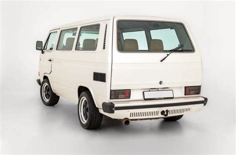 Based On Vws T3 Transporter The B32 Was Actually An Outrageous Sleeper Built By Porsche