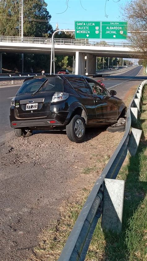 Un Motociclista Resultó Herido Al Chocar Con Un Auto En La