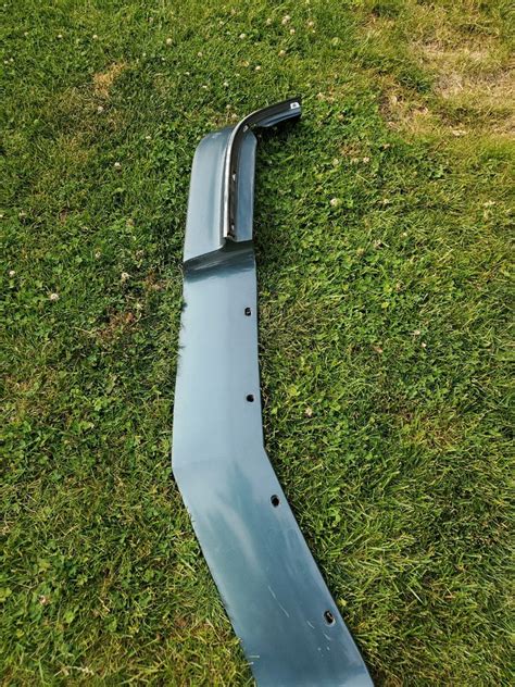 93 94 95 96 Cadillac Fleetwood Brougham Front Bumper Filler Plastic