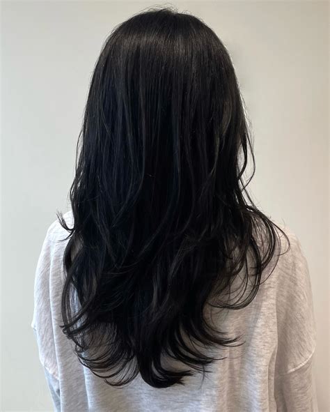 성신여대미용실 헤어마실박하원장 허쉬컷 허쉬펌 레이어드컷 레이어드펌 박하디자인🌱 여름에 가장 많이 찾는 가벼운스타일 허쉬레이어드컷 C컬 을 넣은 허쉬레이어드펌