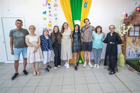 Откриха Лятното училище в Общностния център за деца и семейства във Враца снимки