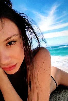 Alexis Ren Alexisren Gif Wifflegif