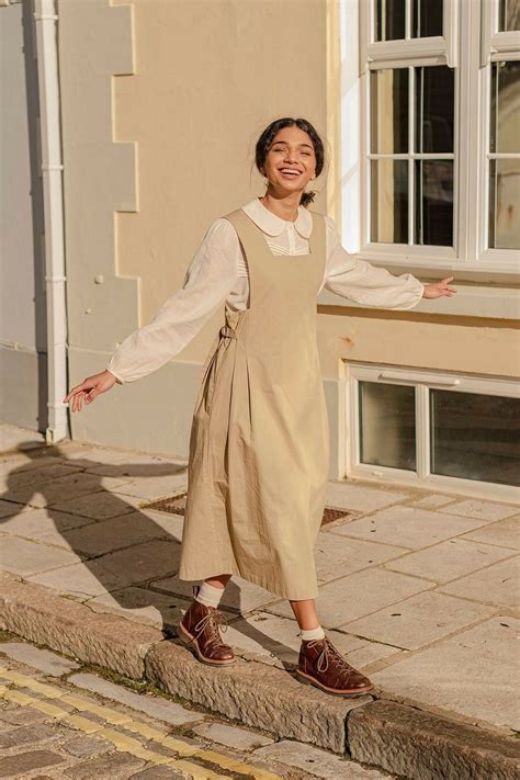 Diane Stierli adlı kullanıcının Inspiration couture panosundaki Pin Elbise Giyim Gömlek