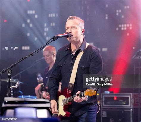 Jason Isbell And The 400 Unit Photos And Premium High Res Pictures