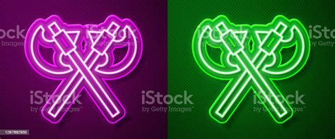 빛나는 네온 라인은 보라색과 녹색 배경에 고립 된 중세 축 아이콘을 교차 전투 도끼 실행자 도끼 중세 무기 벡터 강철에 대한 스톡 벡터 아트 및 기타 이미지 Istock