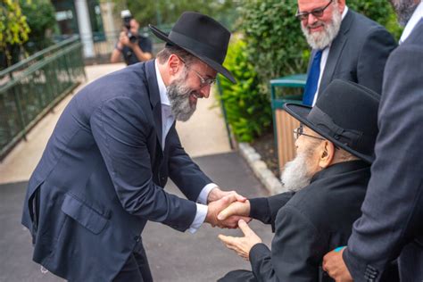 Chai Lifeline Welcomes Rav Reuven Feinstein To Camp Simcha Chai