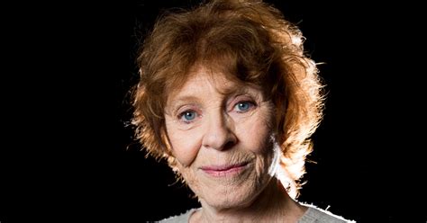 Kari Simonsen 87 åpenhjertig Om Tunge Sorgen Etter Ektemannens Bortgang Han Var Klippen