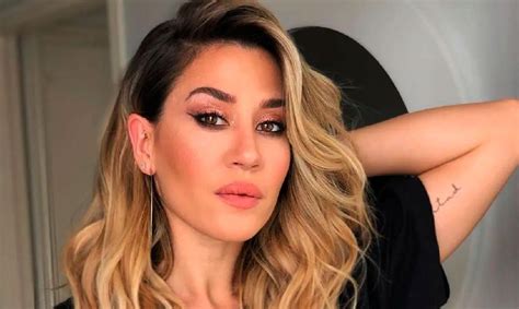 Jimena Barón En Topless Y En Tanga