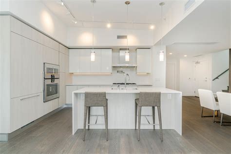 For Sale 602 477 W 59th Avenue Vancouver Bc Rew