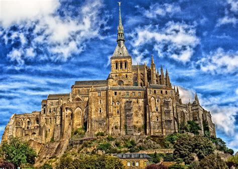 Hd Wallpaper Of The Majestic Mont Saint Michel Castle In France