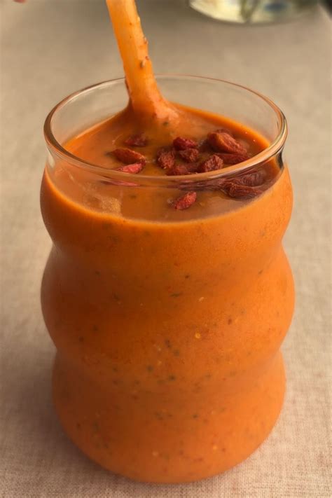 Goji Berry Smoothie Glow Diaries