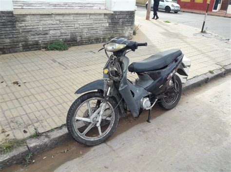 Motomandados Herido Tras Chocar Con Un Utilitario De Bahía Blanca