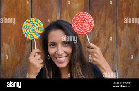 Minnie Mouse Model Stock Videos And Footage Hd And 4k Video Clips Alamy