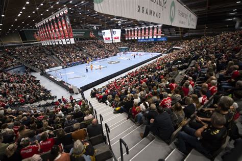 Aalborg On Fire Bliv Klar Til Slutspillet 2025 Aalborg Håndbold