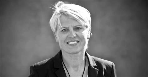 Fc Bayern Women Mourn For Doris Fitschen