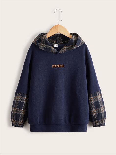 Shein اولاد هودي بطباعة شعار مربعات ملونة متصل