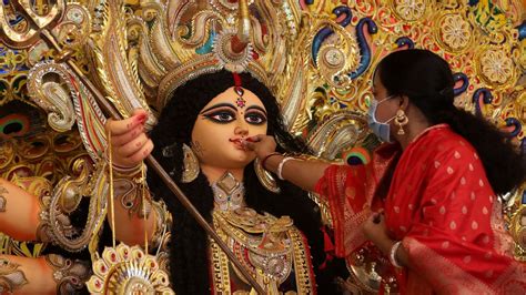 ‘khichuri Beguni Payesh Whats In The Big Fat Durga Puja Bhog