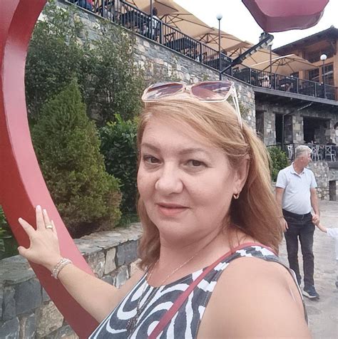 Македонски Национален Фронт Нема да земам страна дали ВМРО или Арсовска е во право ама како