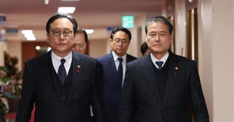 국무위원 간담회 참석하는 김영호 통일부 장관